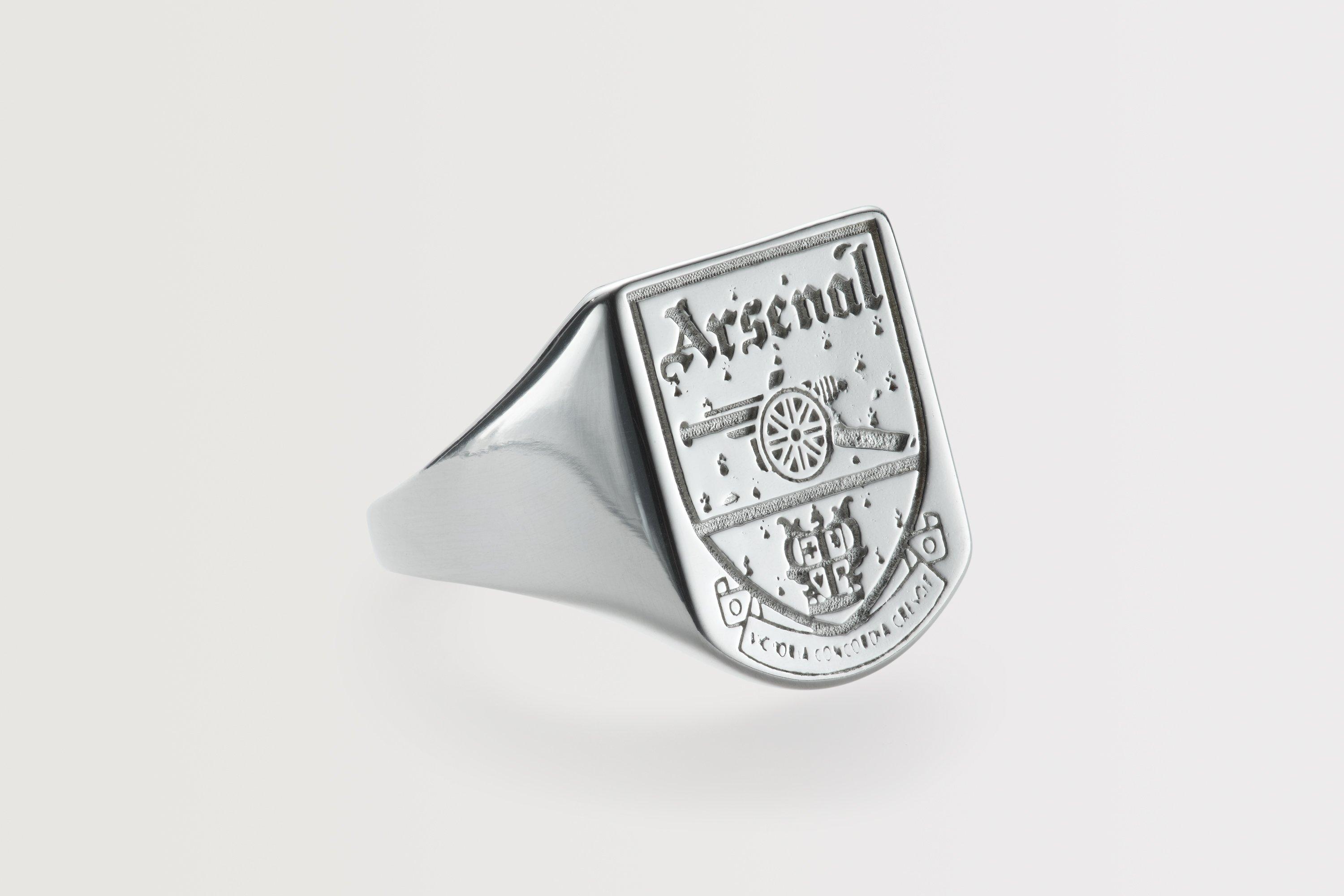 Arsenal Sterling Silver Crest Ring | Official Online Store