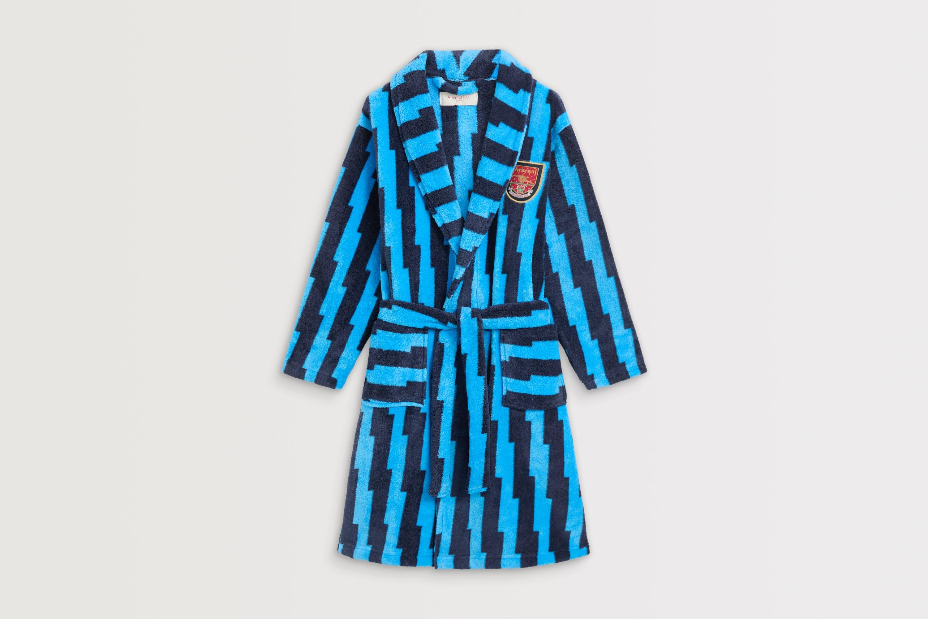 Arsenal Essentials Kids Lightning Bolt Fleece Dressing Gown | Official ...