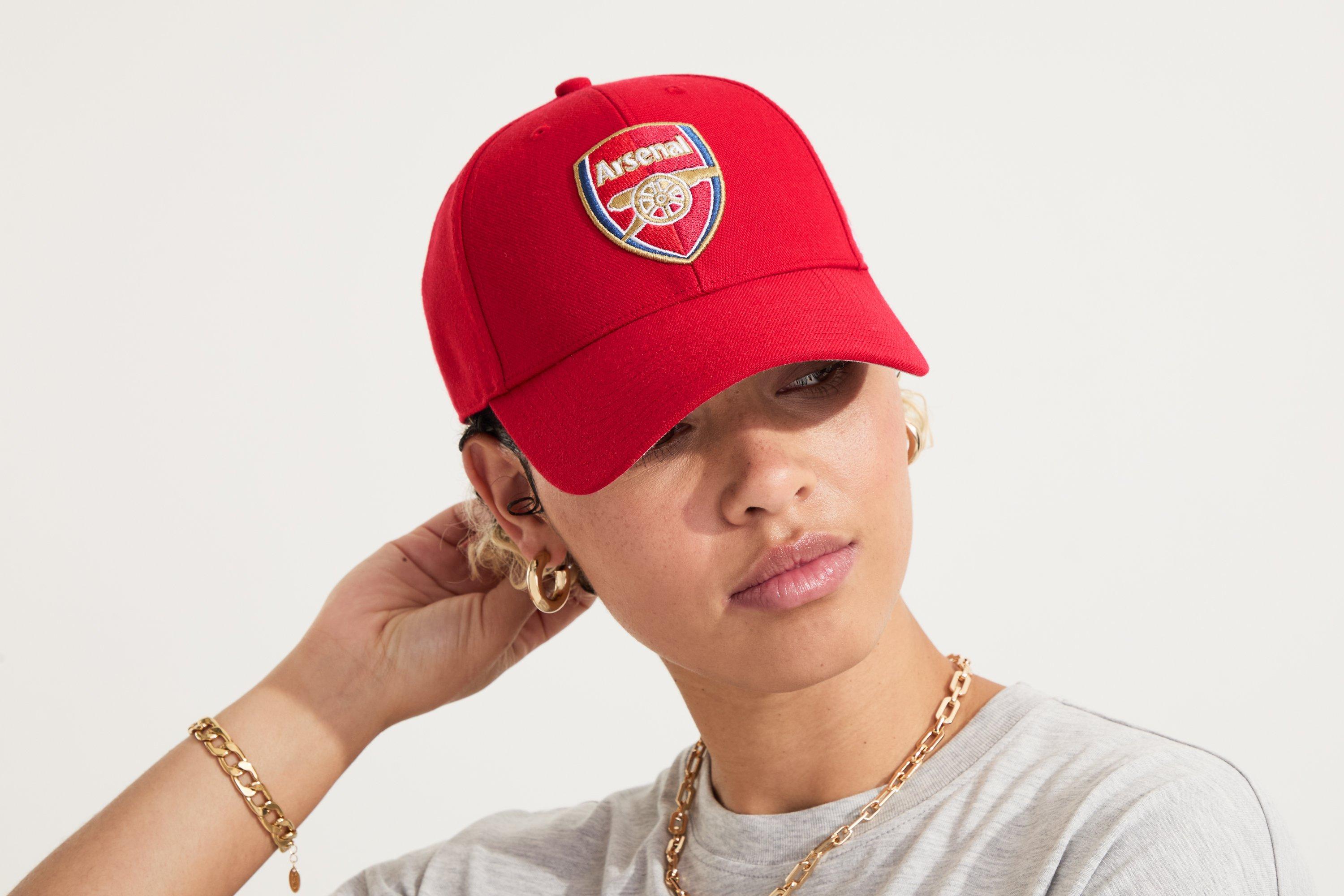 Arsenal 47 Red Crest Cap | Official Online Store