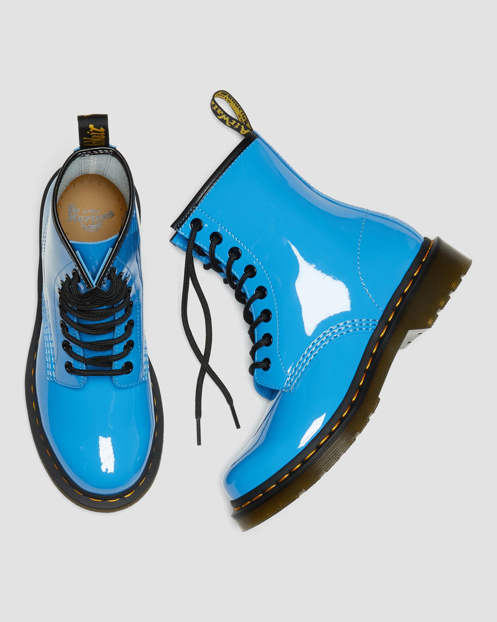 Stivali stringati 1460 in pelle verniciata di colore Blu | Dr. Martens