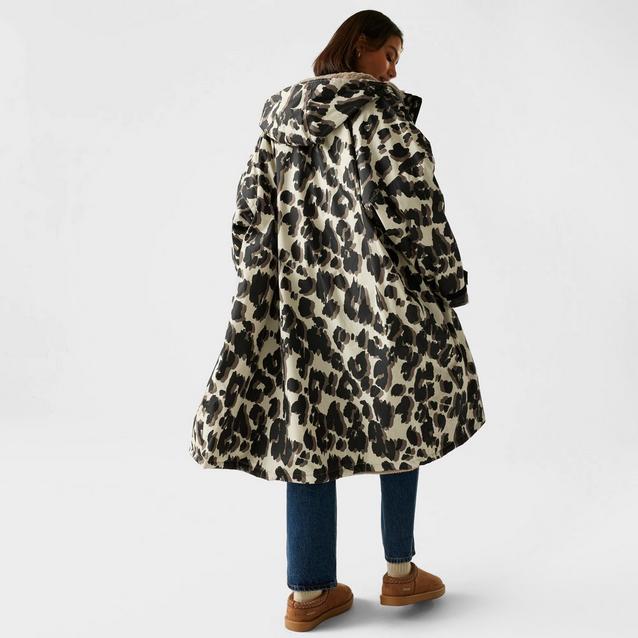 Regatta Waterproof Changing Robe | Millets