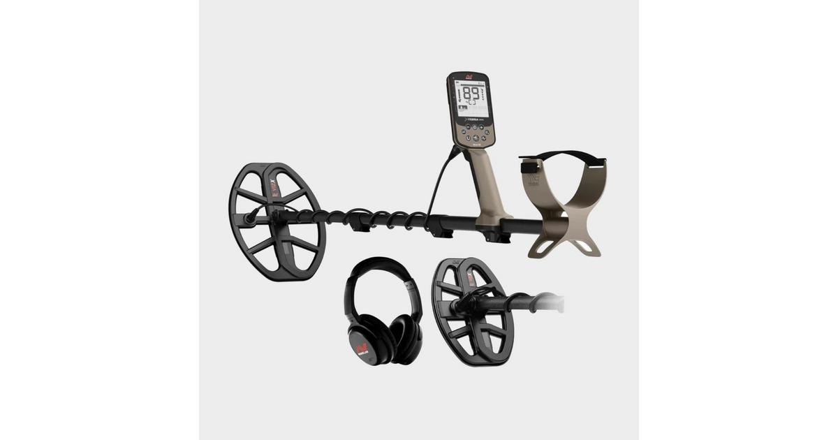 Minelab X-Terra Elite Metal Detector Expedition Pack | GO Outdoors