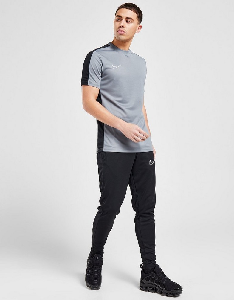 NIKE T-SHIRT ACAD23 TEE COOL GREY TEE DV9750-065 | kolor Szary Męskie Ubrania w JD Sports