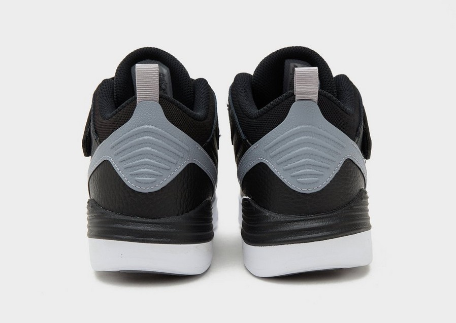JORDAN MAX AURA 5 DZ4354-061 | Черен цвят JD Sports