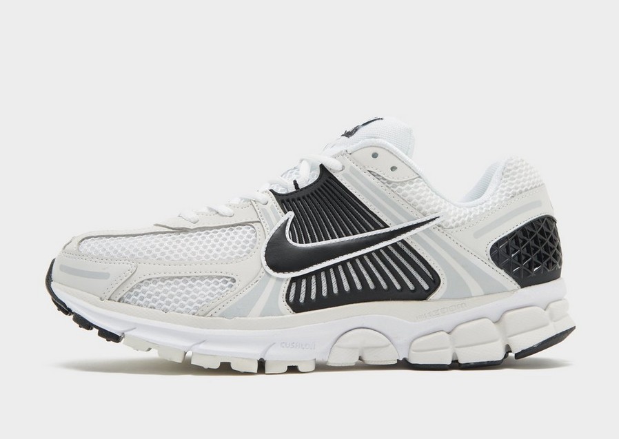 NIKE ZOOM VOMERO 5 FB9149-101 szín Ezüst Férfi Cipők | JD Sports