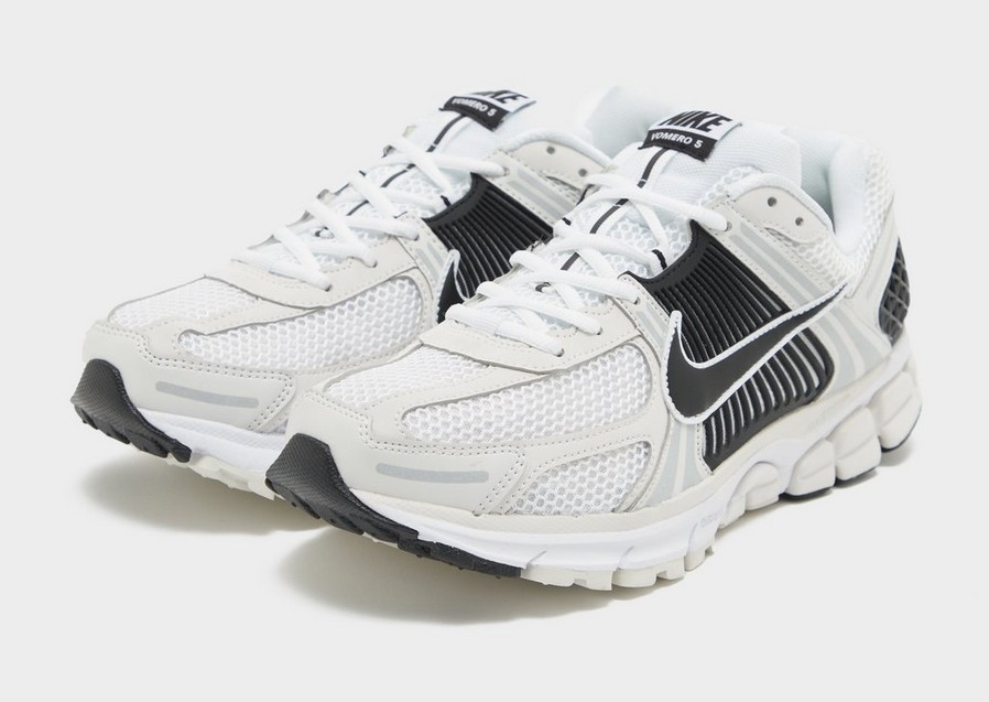 NIKE ZOOM VOMERO 5 FB9149-101 szín Ezüst Férfi Cipők | JD Sports