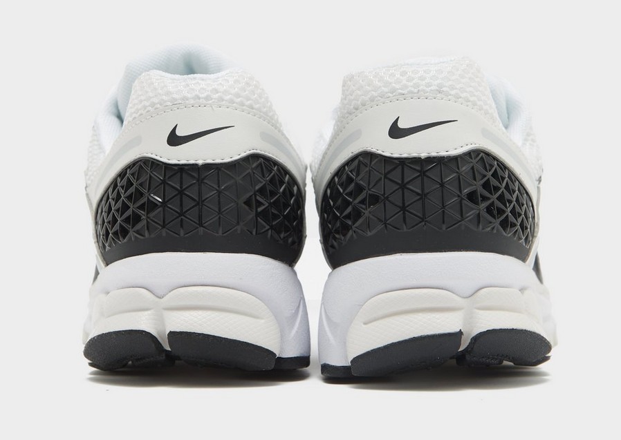 Sneakers NIKE ZOOM VOMERO 5 FB9149-101 • Argintiu • Bărbați • JD Sports ...