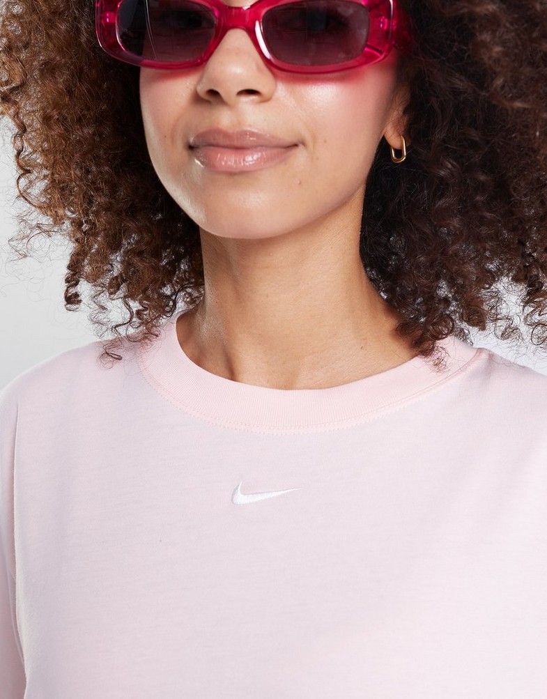 Tricouri NIKE TRICOU SPORTSWEAR ESSENTIAL OVERSIZED (DN5697-610) Femei ...