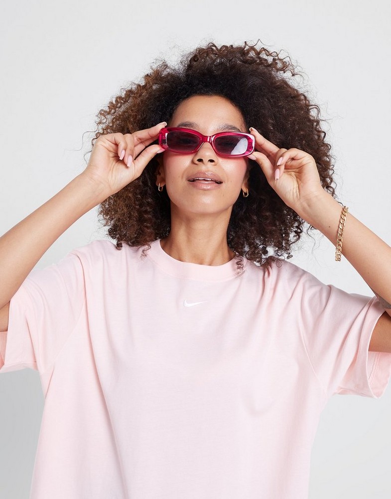 Tricouri NIKE TRICOU SPORTSWEAR ESSENTIAL OVERSIZED (DN5697-610) Femei ...