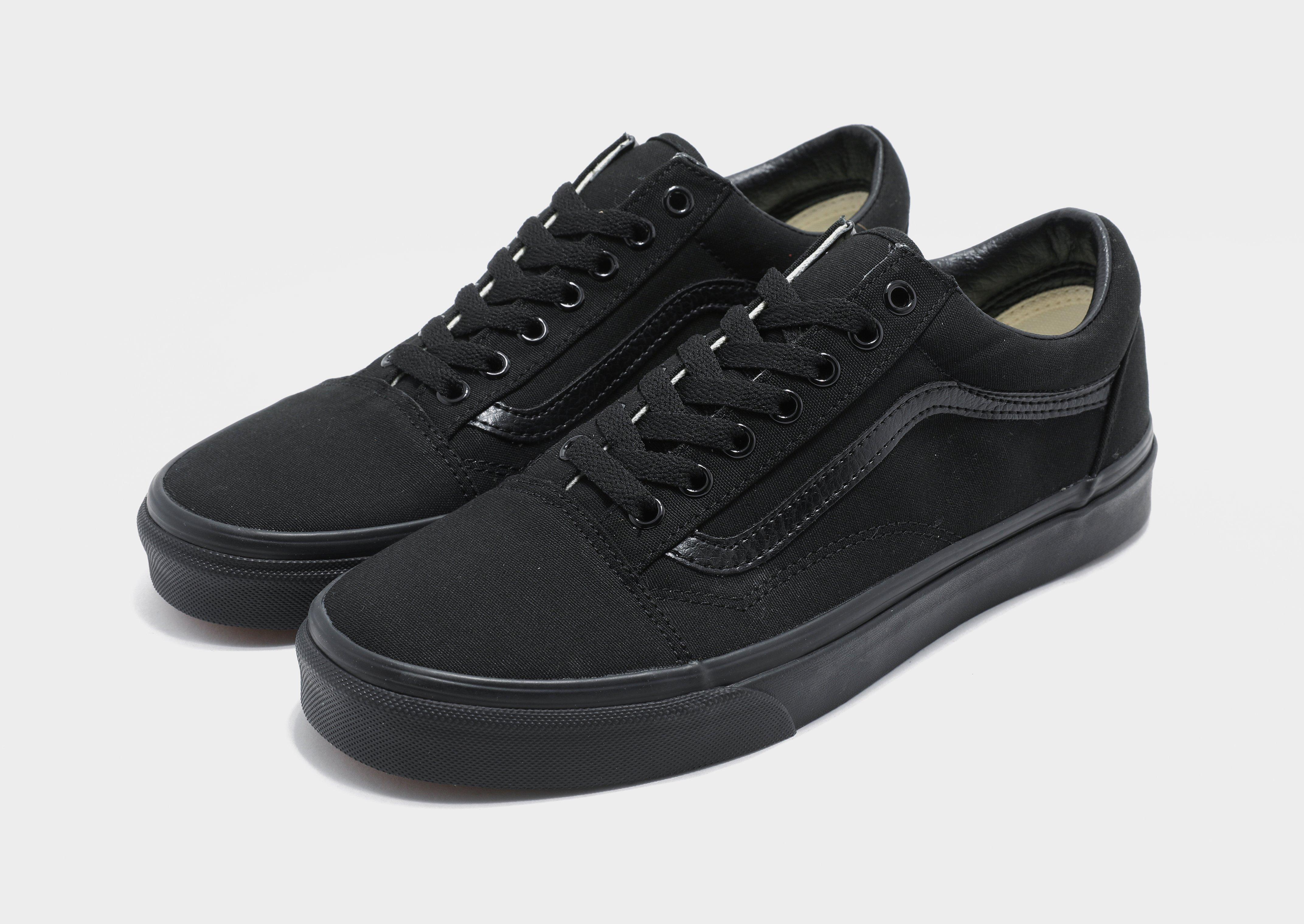 sepatu full black vans