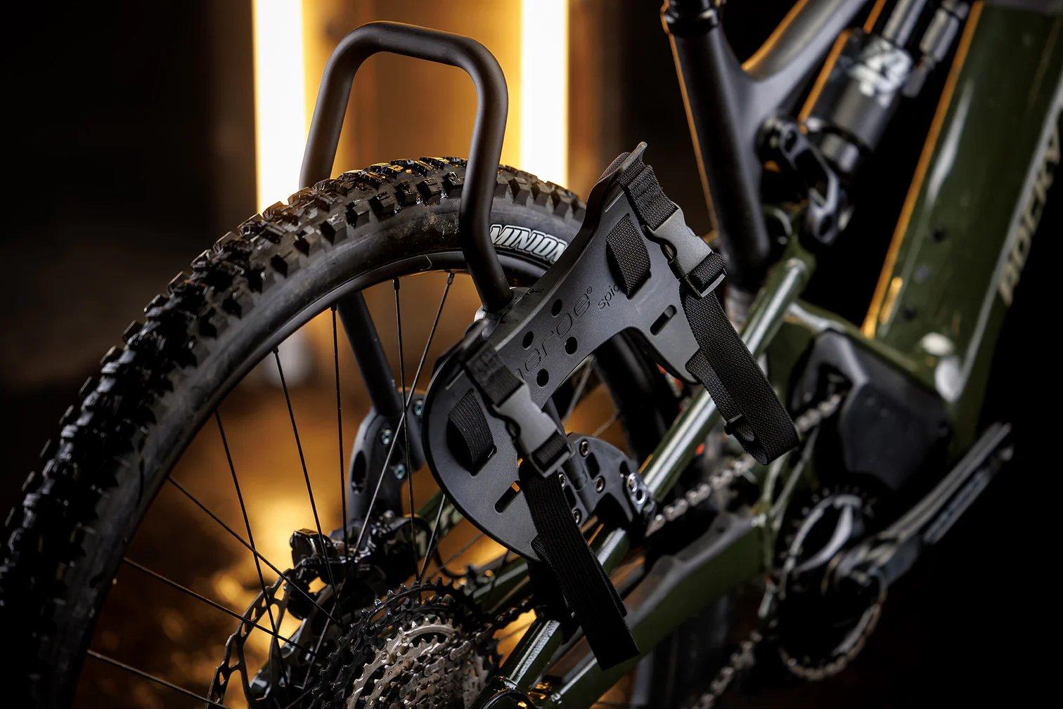 Aeroe Spider Rear Rack Cradle - Black | Tiso