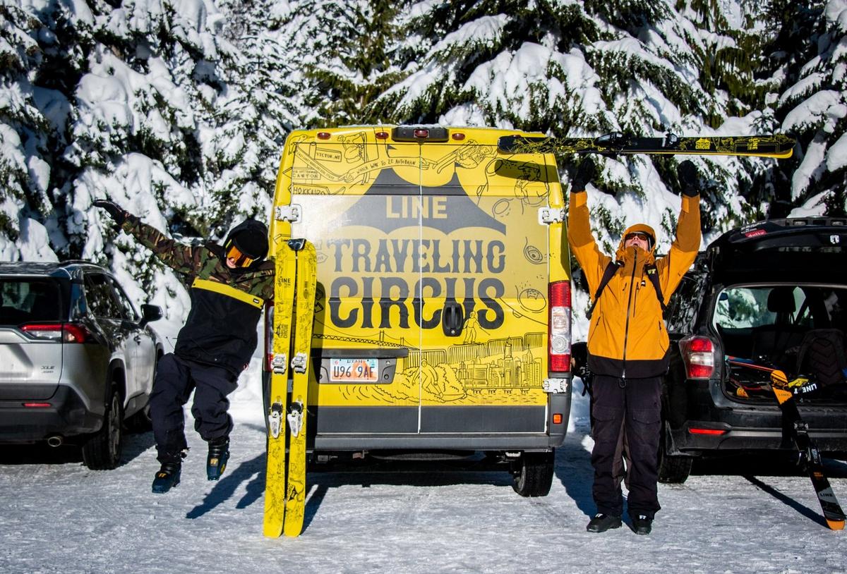 LINE Traveling Circus 15.4 | Get Back In The Van