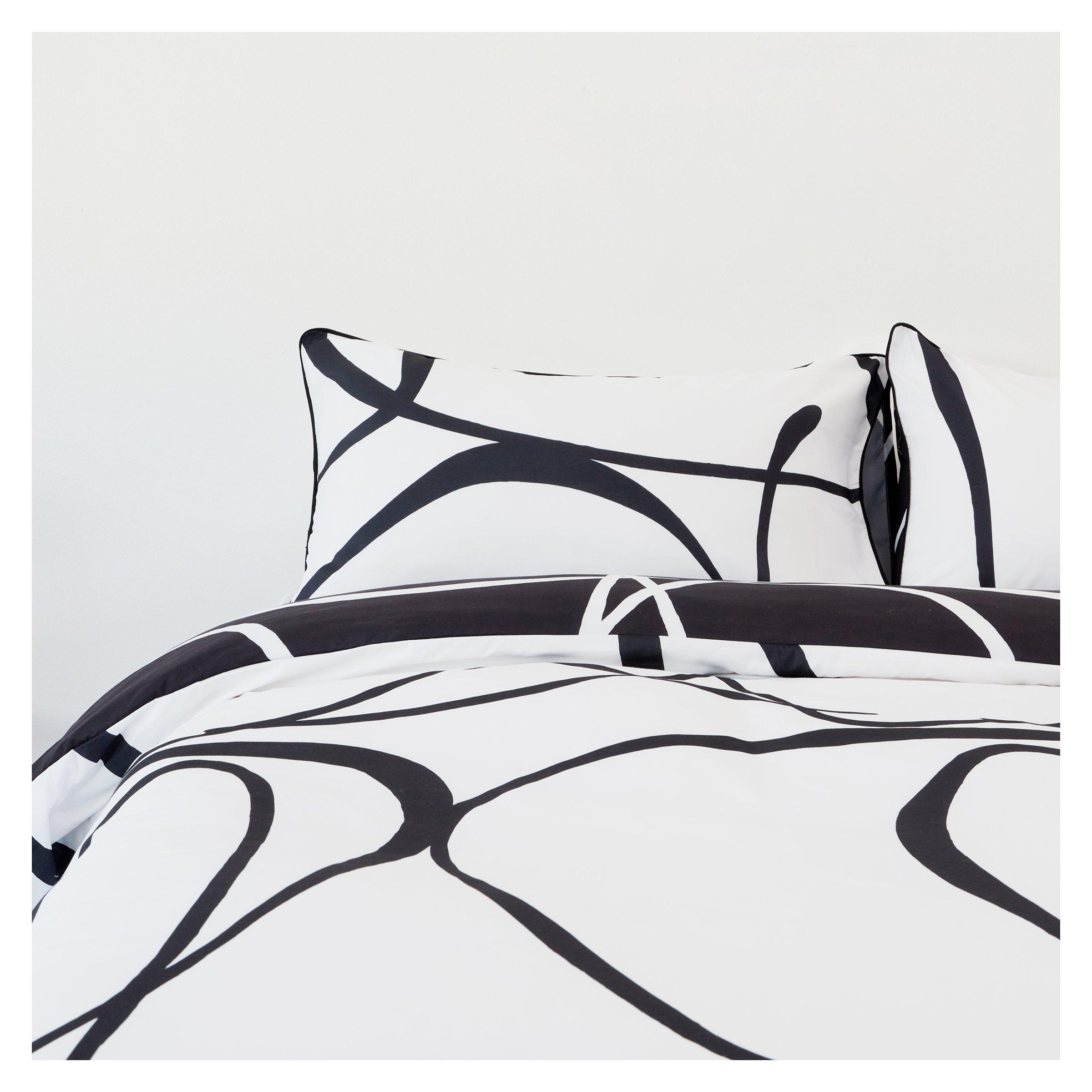 Classic Black & White Print Duvet Cover Set (3109434) | Loads of Living