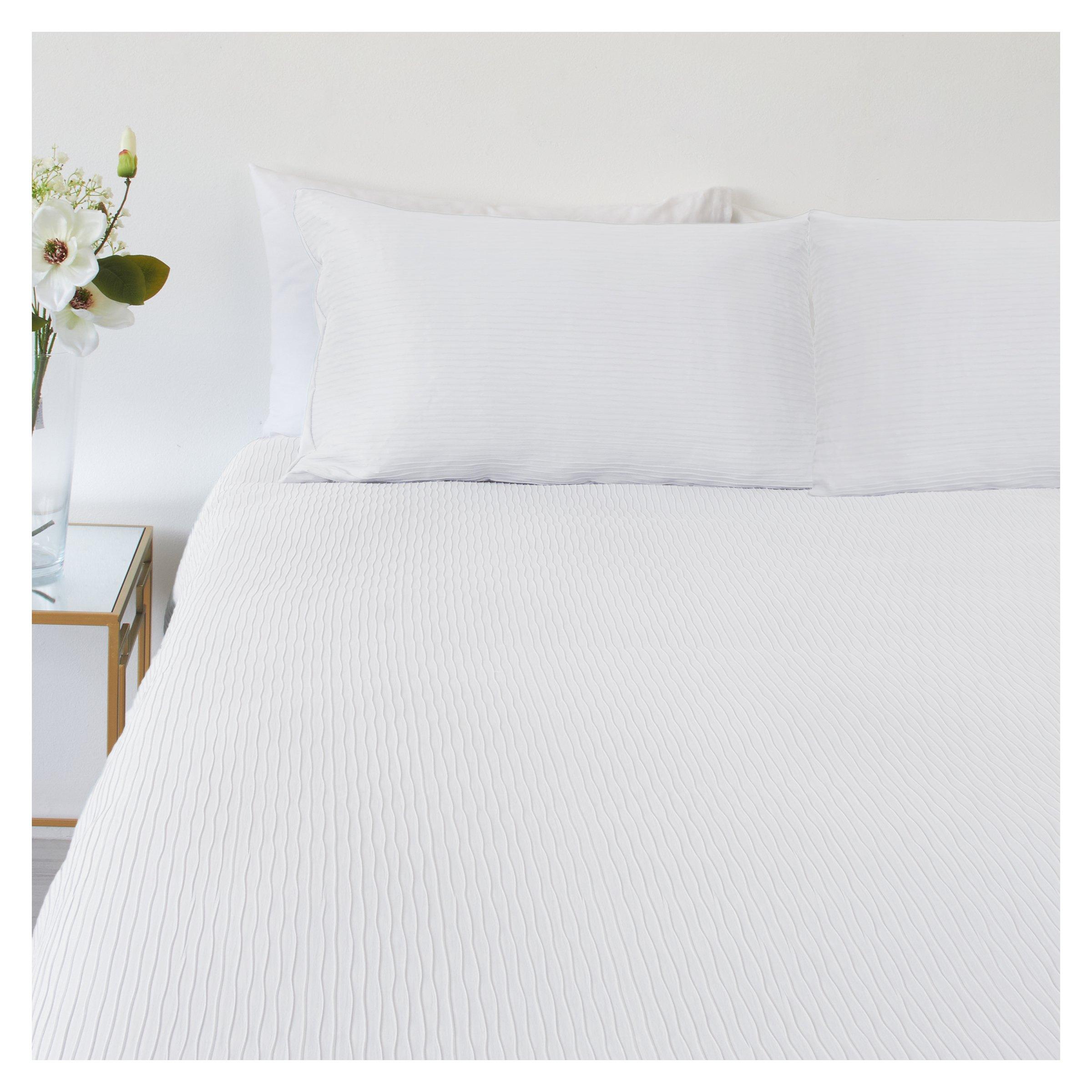 White Ripple Duvet Cover Set (3114417) | Loads of Living