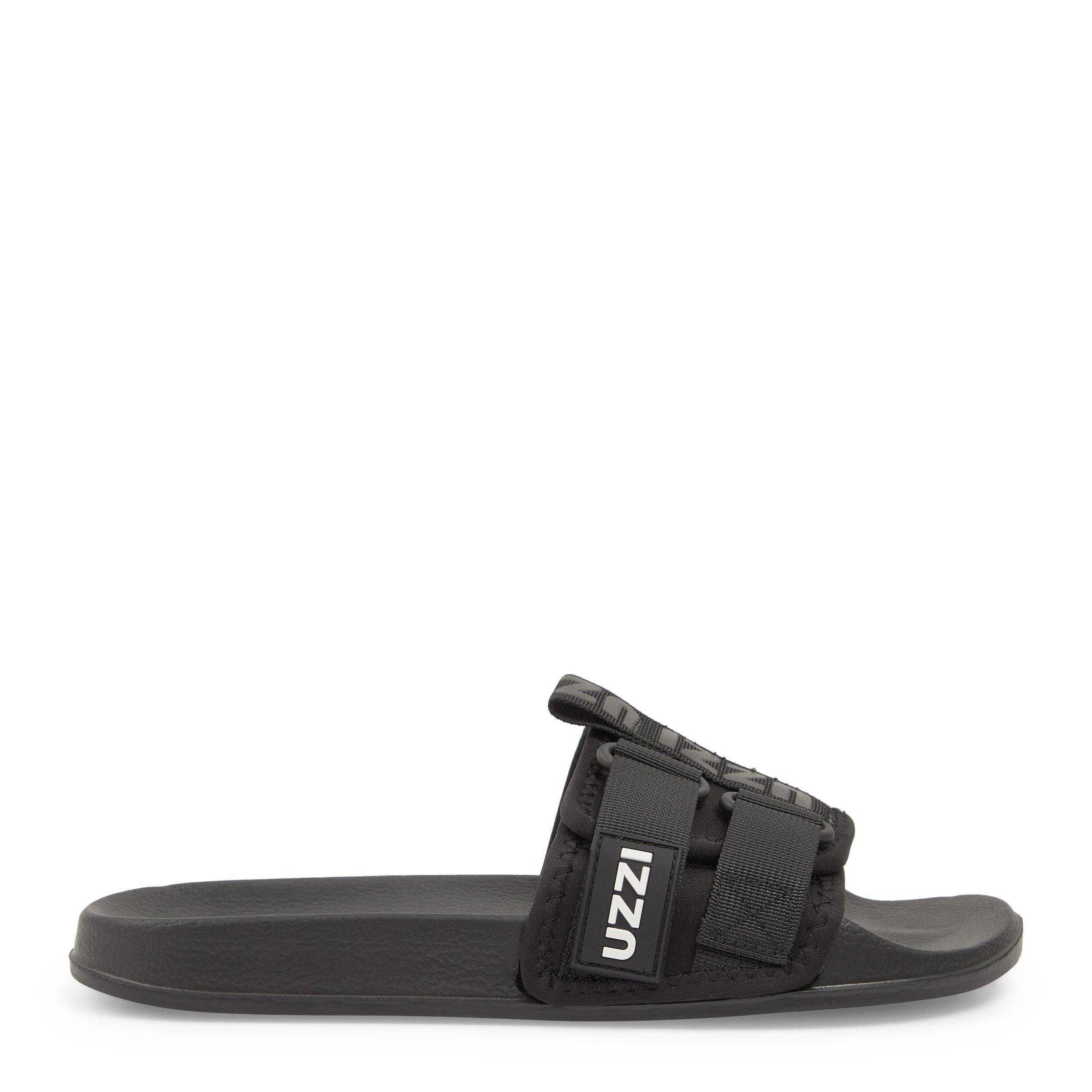 Black Utility Pool Slides (3197422) | UZZI