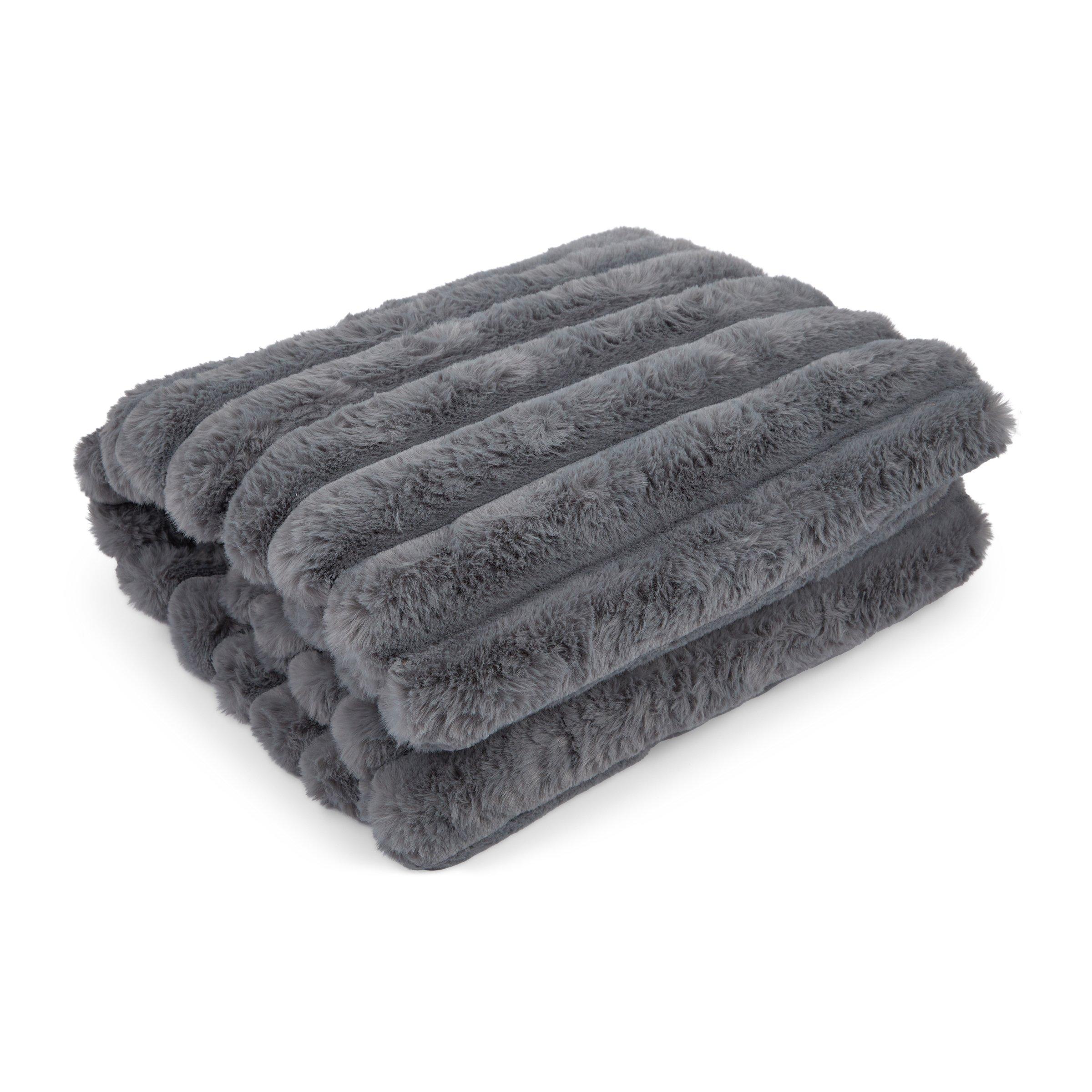 Ribbed Faux Fur Grey 140x240cm Throw (3197492) | Loads of Living