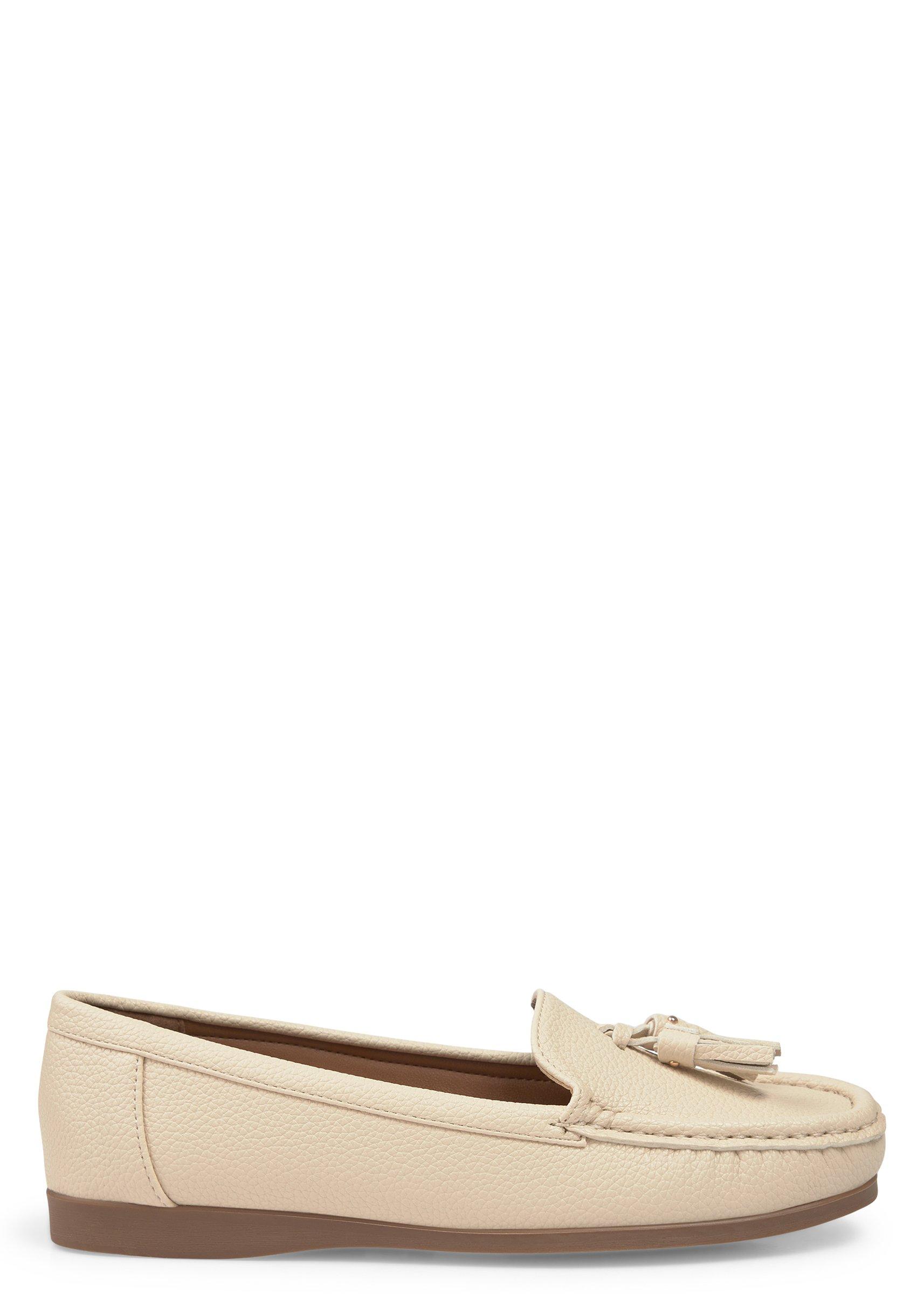 Ivory Tassel Loafer (3242846) | Truworths